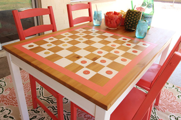 DIY Outdoor Checkered Table