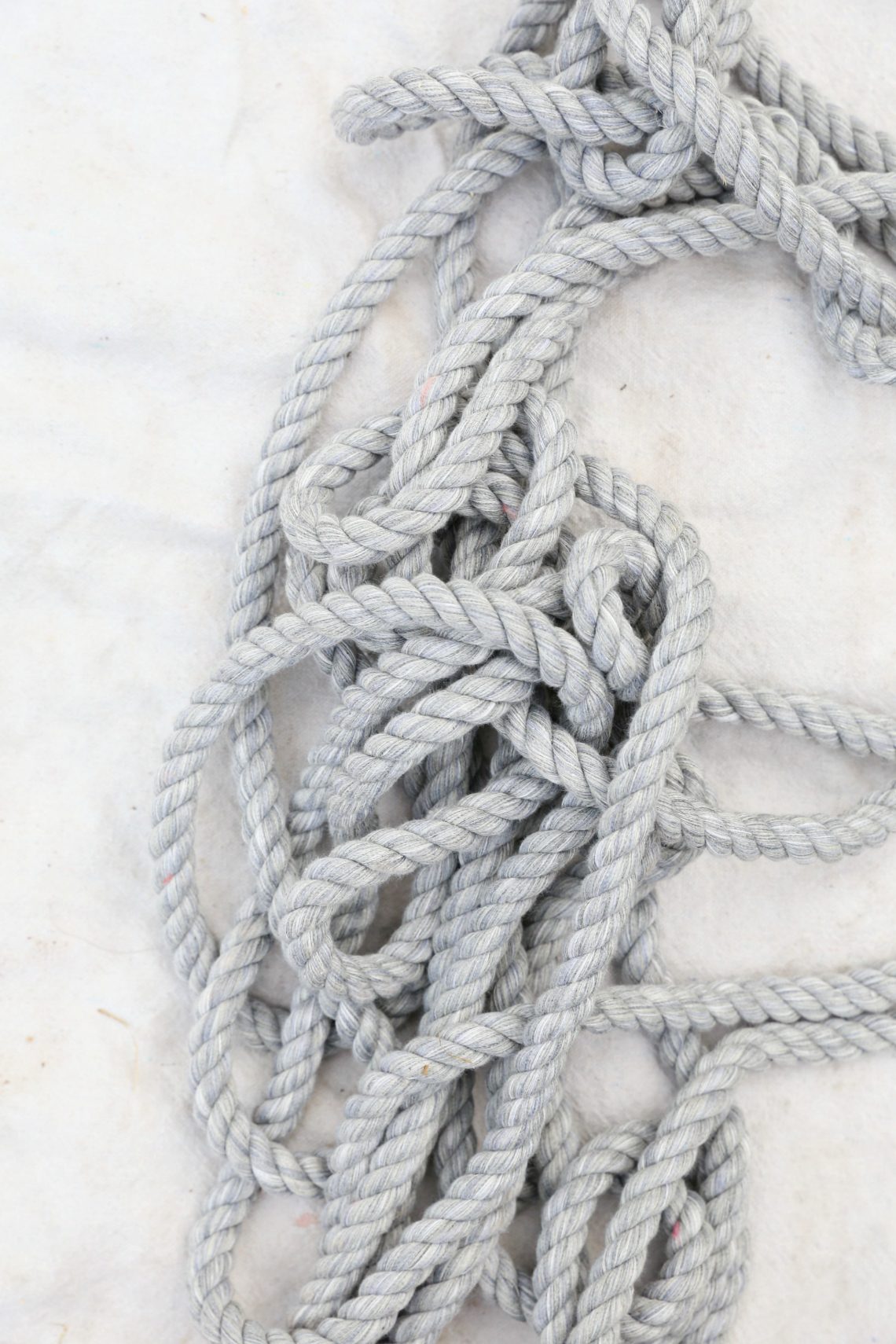 Make your own DIY Outdoor Swing (Rope Swing Tutorial)