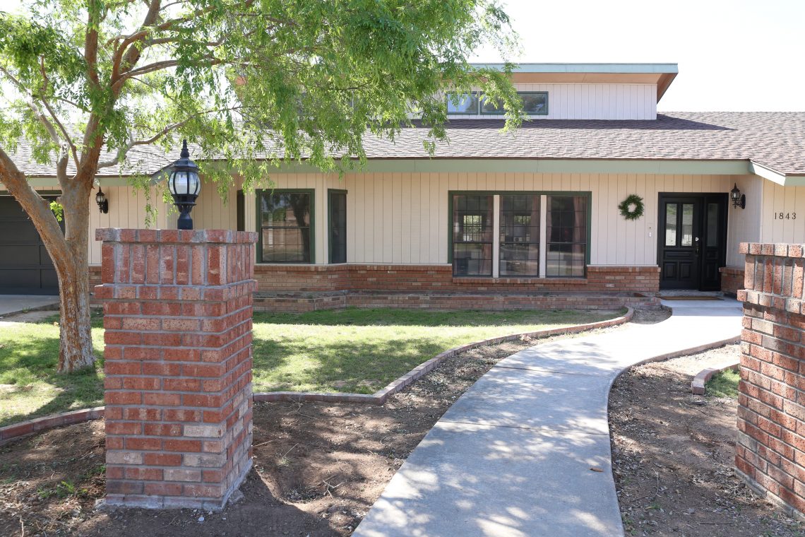 Modern Ranch Reno: New Front Door and Hardware